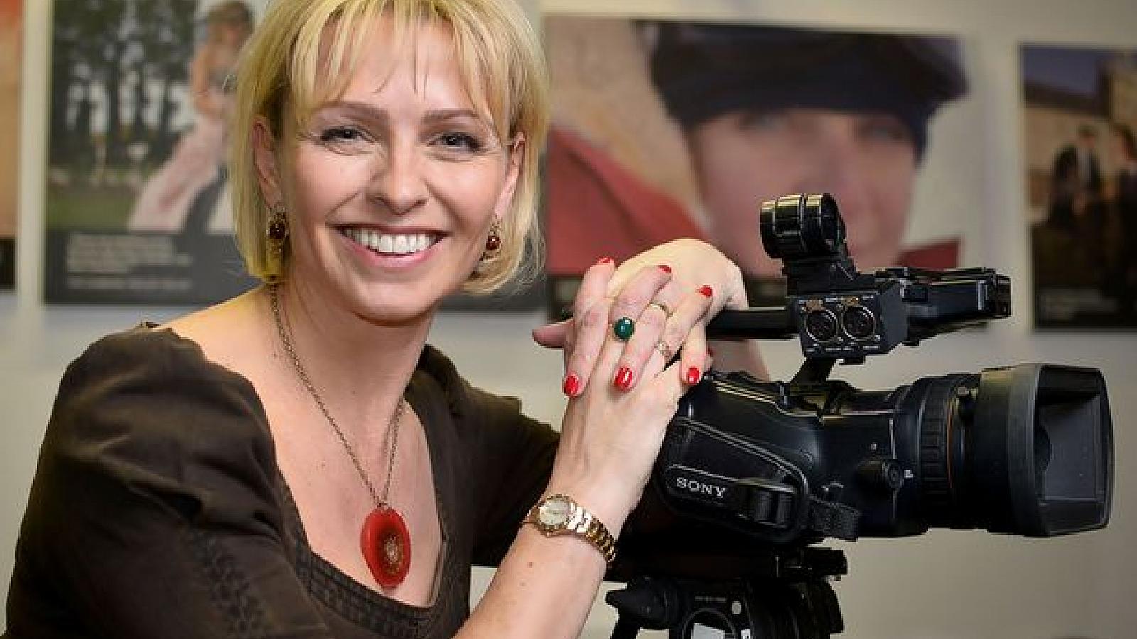 Cat Lewis: PM's 'obsession' with BBC could 'destroy' Northern ...