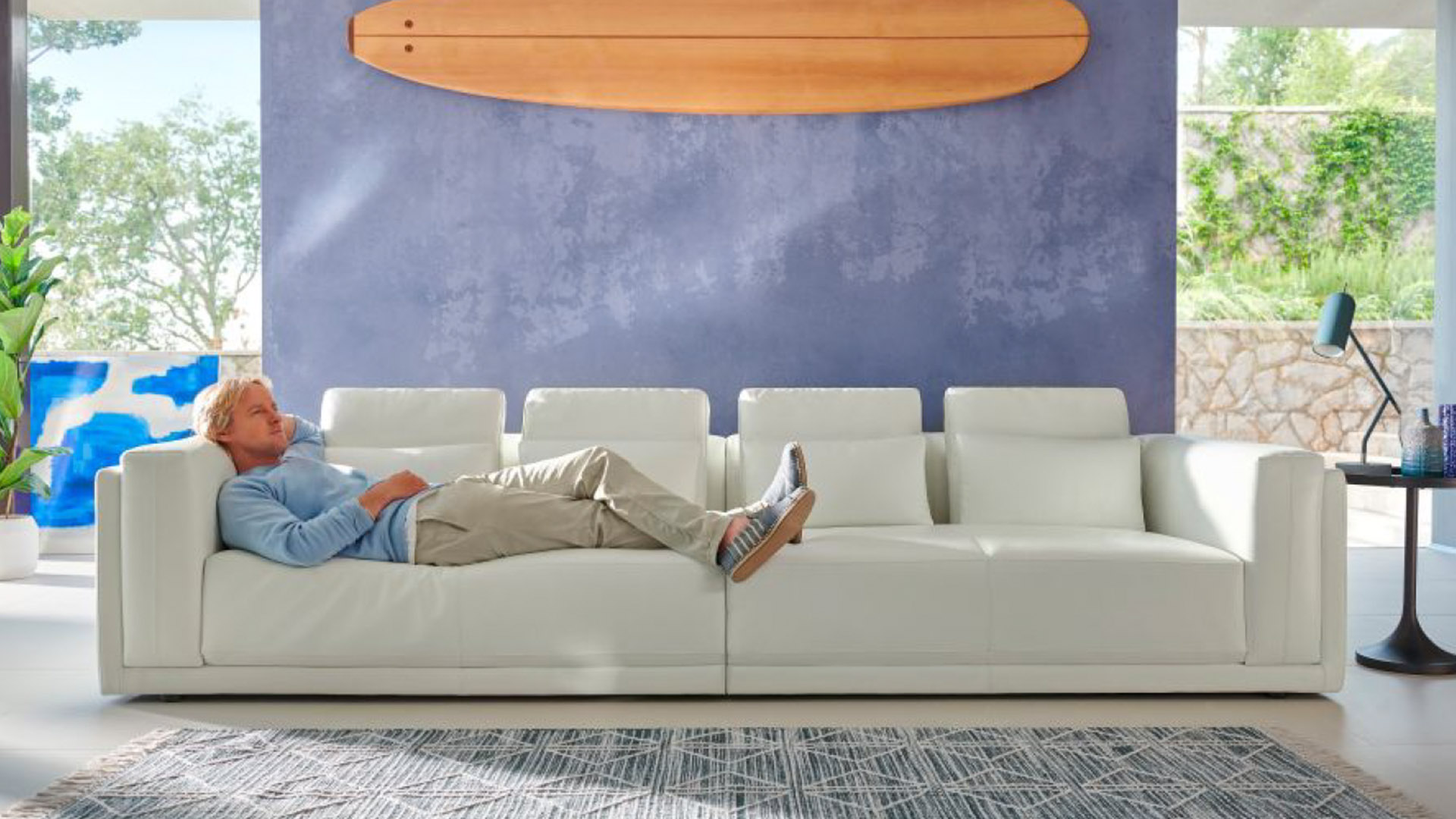 Hollywood actor shoots sofa sequel - Prolific North