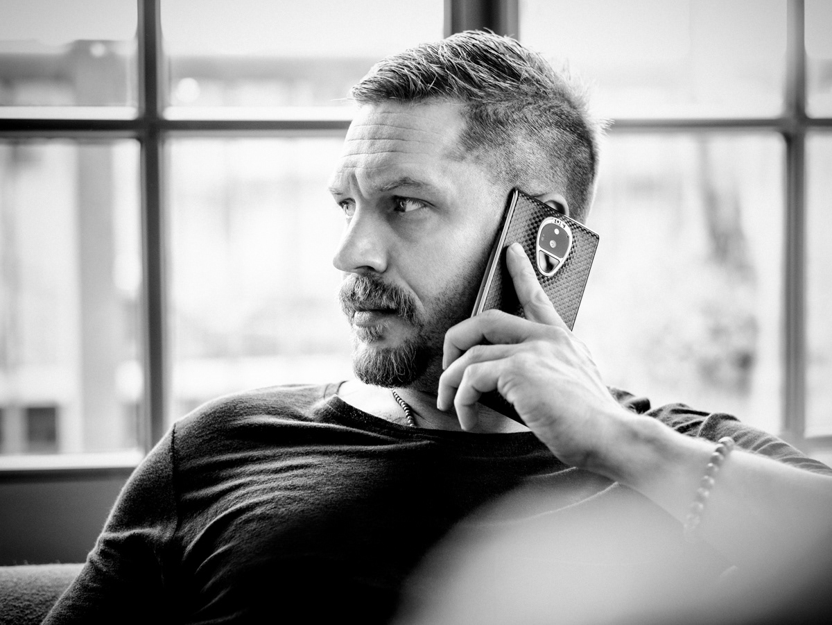 Regional papers go blue to honour NHS as Colonel Tom celebrates ...