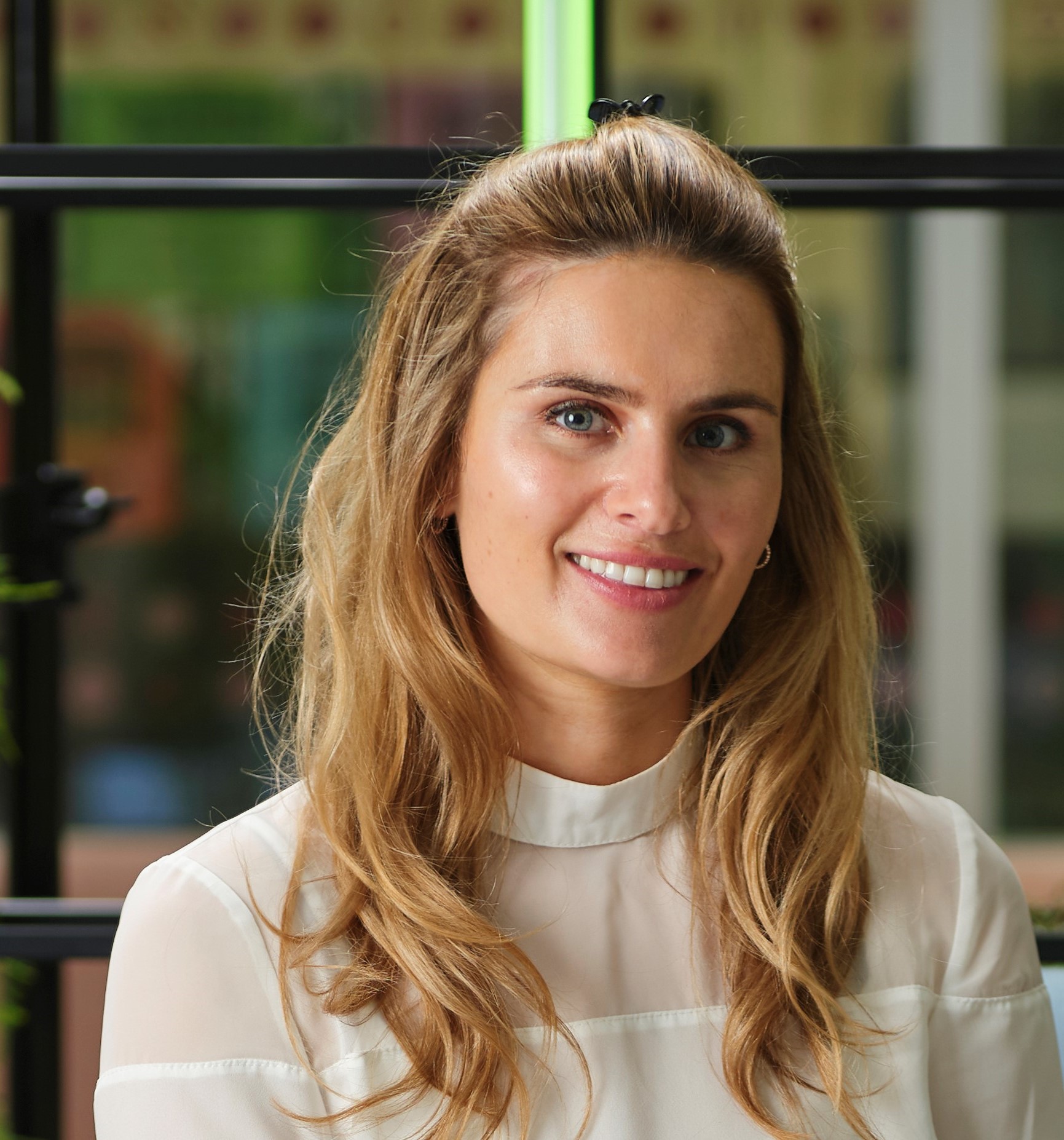 A Week in My Life: Chloe Barrett, CEO & Co-founder, Immersify Education ...