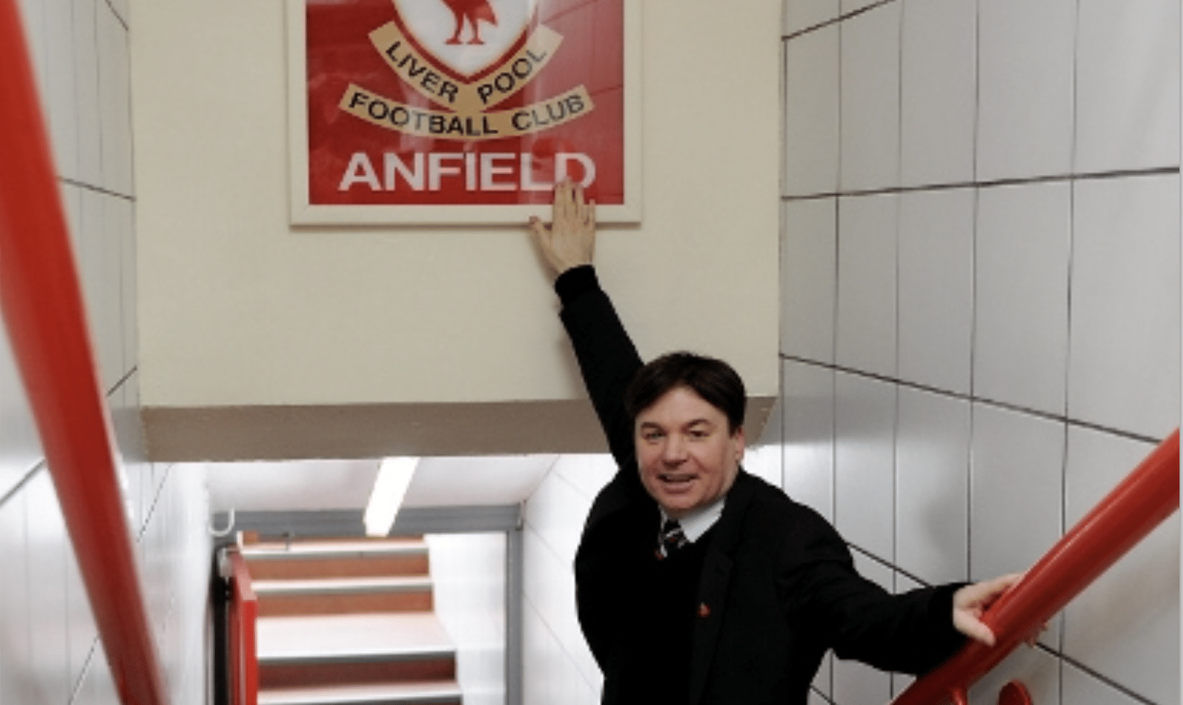 Wayne's World star Mike Myers renews his love for Liverpool FC ...