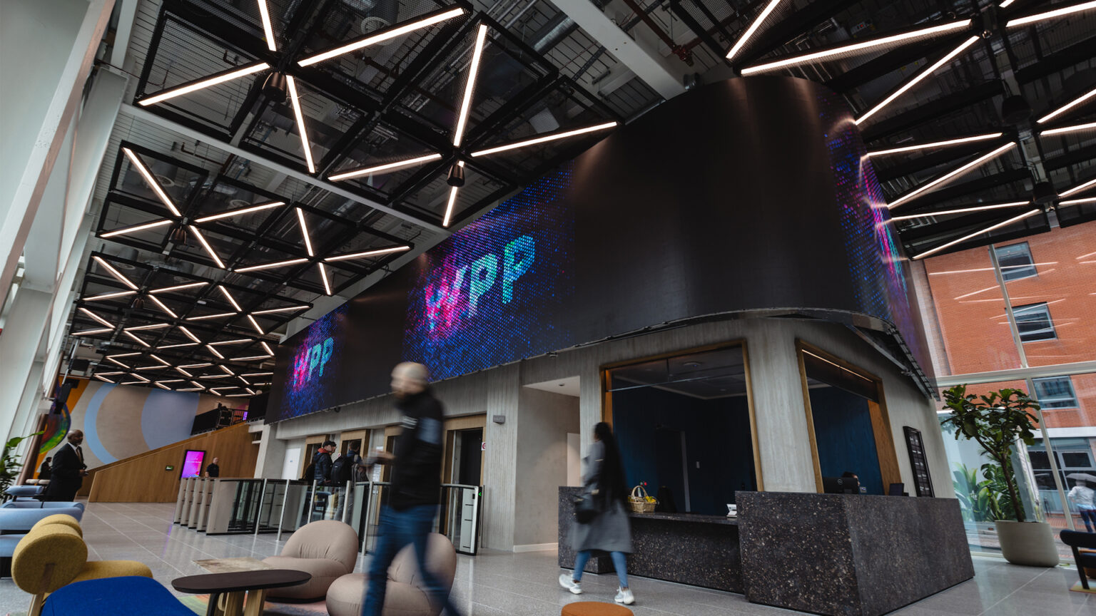 WPP share price plunges to 4 year low in “tough market” - Prolific North