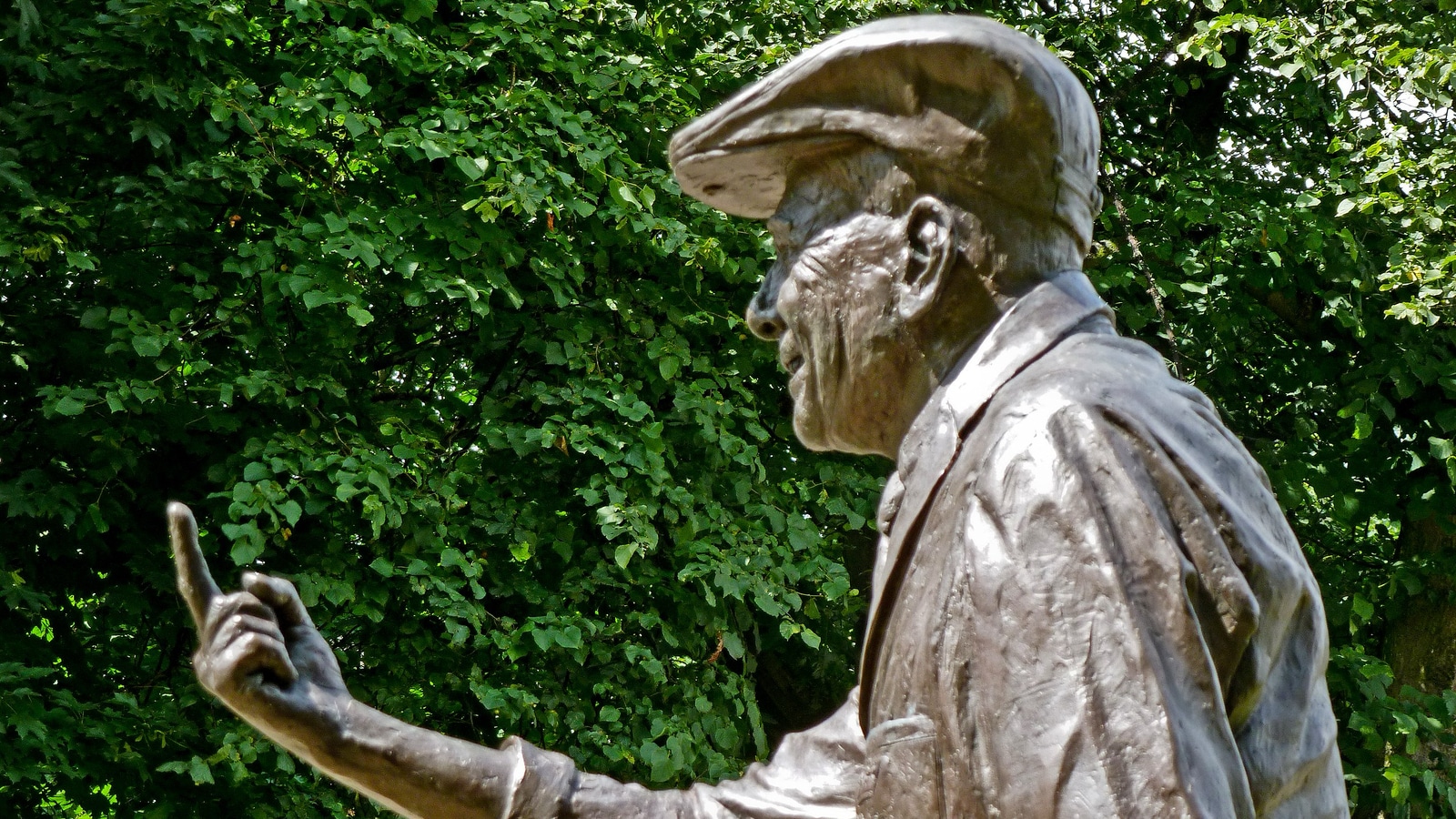 Yorkshire cricket legend Dickie Bird passes away aged 92 - Prolific North