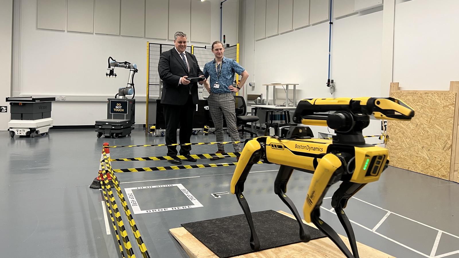 Small business minister drops in at Salford Uni robotics hub - Prolific North